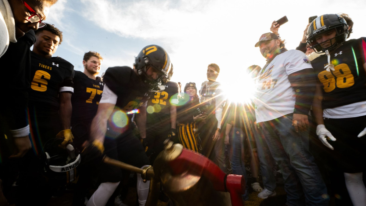 DePauw Claims 130th Monon Bell Classic in Celebration of Rivalry and ...