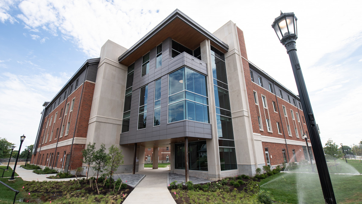 Residence hall name, scholarship program to honor Vernon Jordan ’57 ...