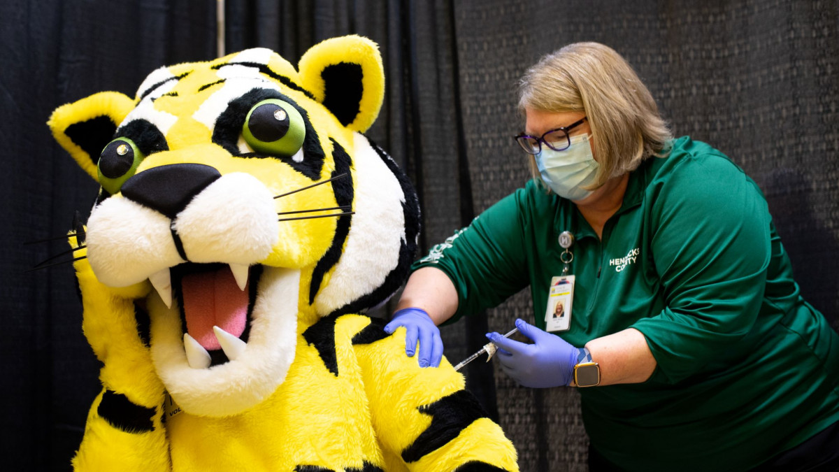 Tigers do their part to stop COVID-19 - DePauw University